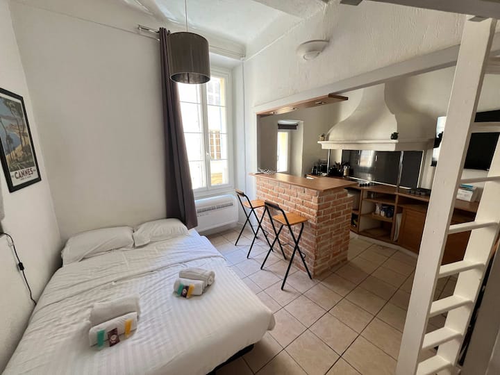 A092 - Studio Agréable Avec Mezzanine - Le Suquet - Cannes