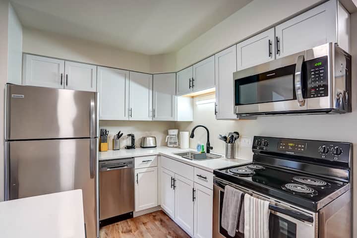 Pets Ok. Free Parking. Dishwasher. Willy Street! - Madison, WI