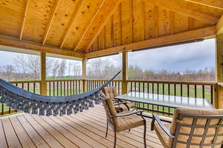 Cozy Solar-powered Loft: Walk To Lake Champlain! - St Albans City, VT