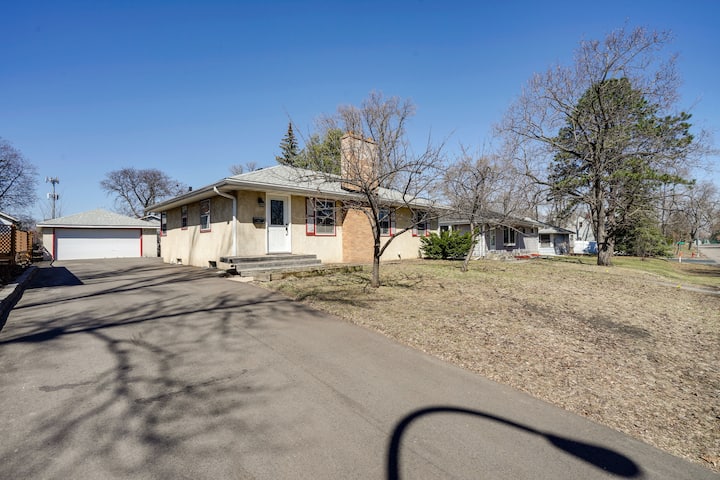 Inviting Minneapolis Vacation Rental W/ Game Room! - Bloomington, MN