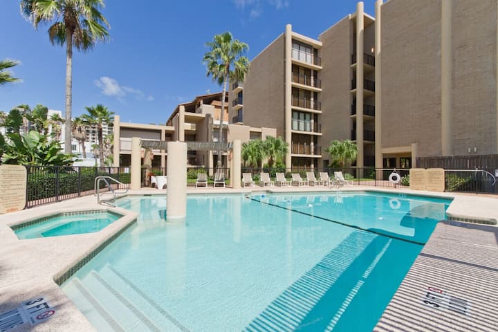 Gorgeous Ground Floor Condo On The Beach! - South Padre Island