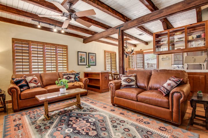 Hiking Retreat With Pool + Spa And Mountain Views - Marana, AZ