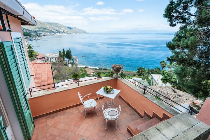 Wonderful Italy | Casetta Amelia With Seaview - Taormina