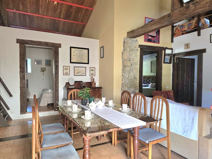 Casa De Campo Con Jardín - La Casa Gótica 5815 - Isla