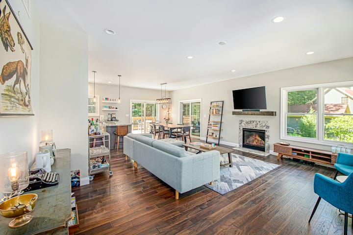 Large 3br | Hot Tub | Fireplace | Deck - New Buffalo, MI