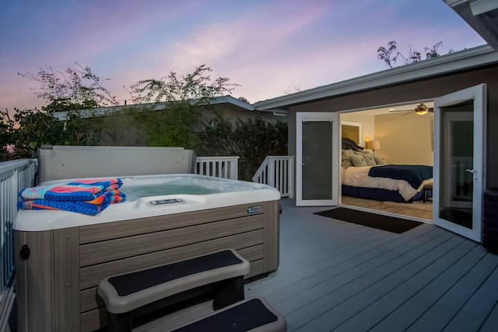 Contemporary 2br | Hot Tub | Fireplace | Deck - San Clemente, CA