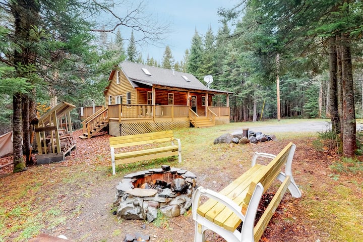 Peaceful 2br Dog Friendly | Woodstove | Deck - Greenville, ME