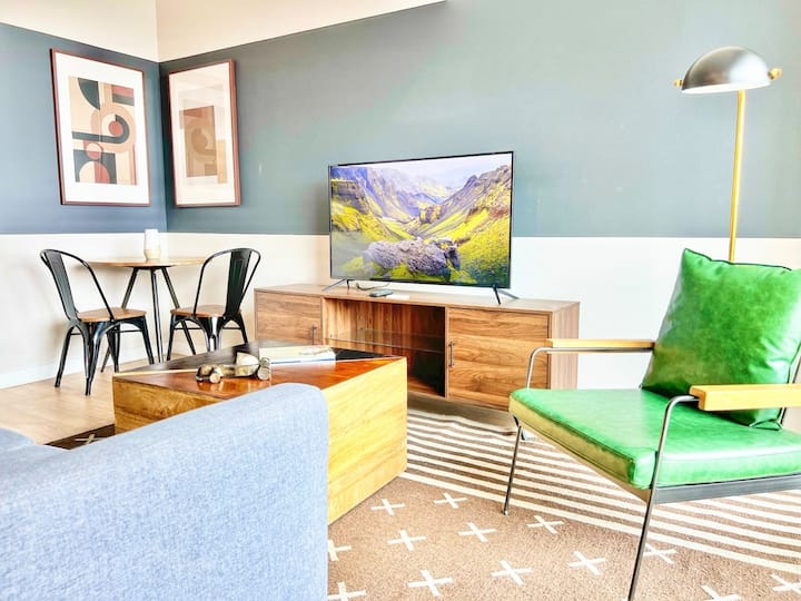 Sunset Stay In Downtown San Diego - Paradise Hills - San Diego