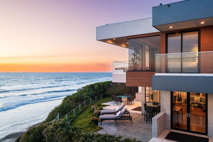 Unbeatable Location - Steps To Moonlight Beach - Encinitas, CA