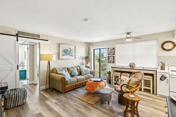 Gulf Winds Resort Gulf View 106 1br 1ba - St. Pete Beach, FL