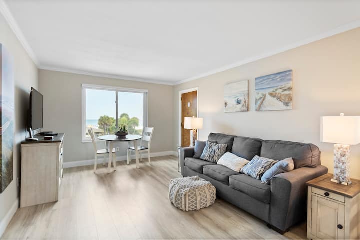 Gulf Winds 1006 2br 1ba Gulf View - St. Pete Beach