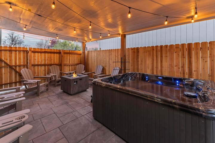 Sauna, Hot Tub, Family Friendly & Game Room! - Arvada, CO