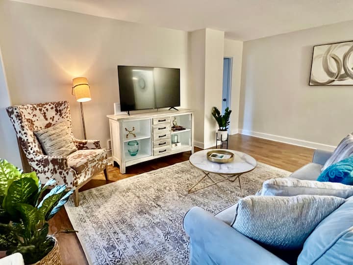 15a Stylish City Condo In Downtown Atlanta! - Atlanta, GA