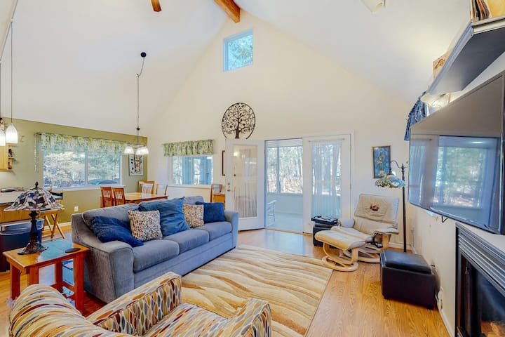 Welcoming 2br Dog Friendly | Fireplace - Shell Lake, Maple City