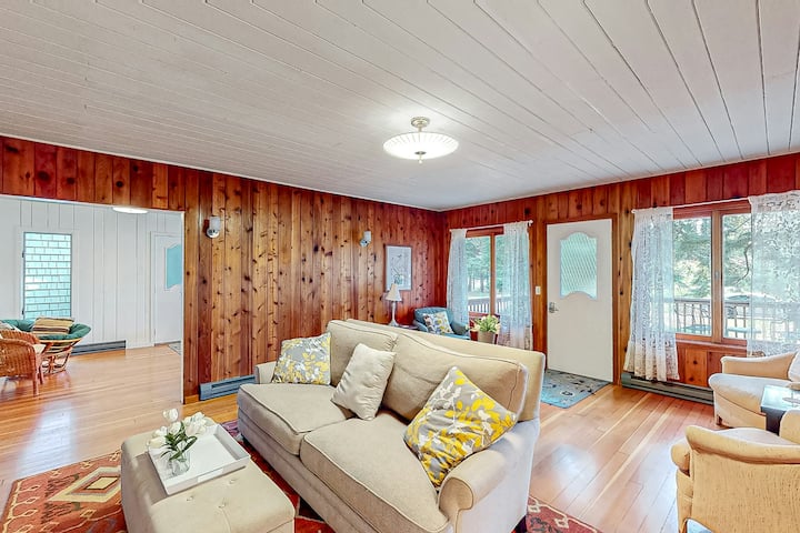 Downtown 3br Dog Friendly | Deck | Foosball | W/d - Glen Arbor, MI