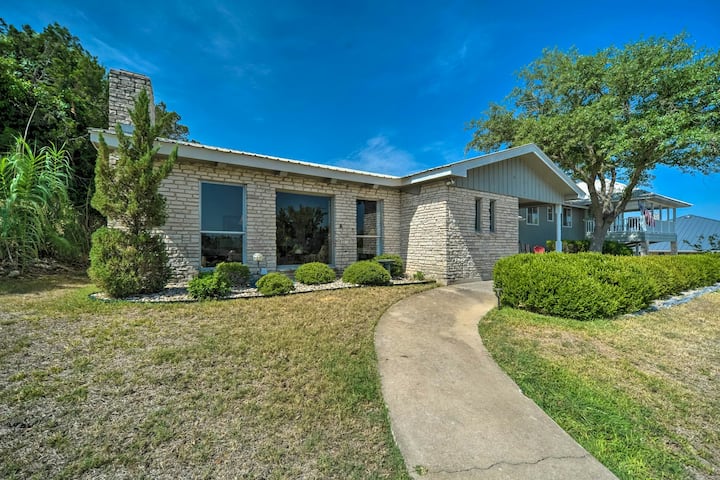 4br With Game Room, Balcony & W/d - Kerrville, TX