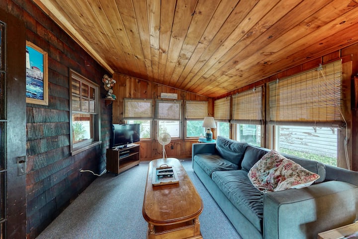 4br | Deck | Full Kitchen | Grill | Near Beach - York, ME