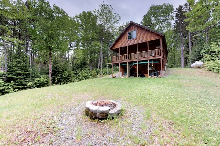 Gorgeous 2br Lakefront Dog Friendly | Woodstove - Greenville, ME