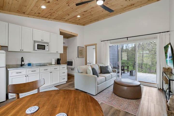 Onyx - Near Hocking Hills - Hocking County, OH