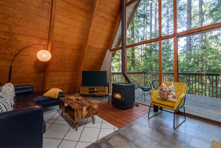 Star Nest - Secluded Forest Property - Cooks Beach, CA