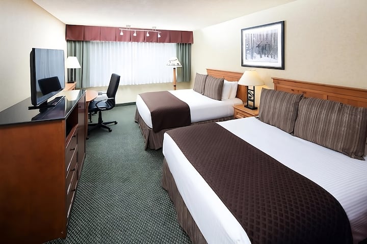 2 Kid-friendly Units! Free Parking, Pool Onsite! - Kalispell, MT