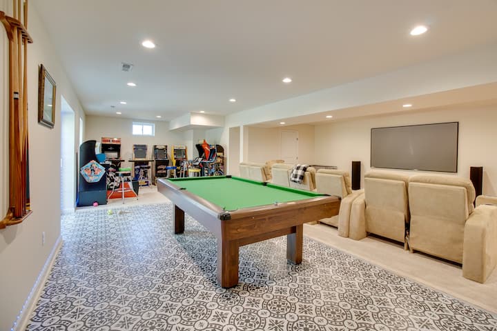 Near Lake Anna: Gem W/ Saltwater Pool & Arcade! - Lake Anna, VA