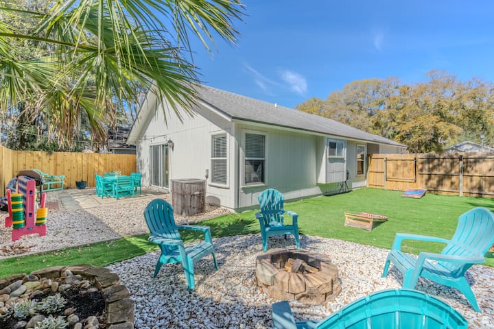 Beach Retreat | Game Room + Yard Games - Atlantic Beach, FL