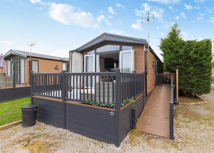 The Riverside - Macclesfield