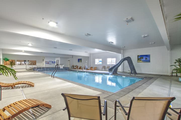 In/outdoor Pools At Waterdance 42, 3b/4ba For 12 - Bear Lake