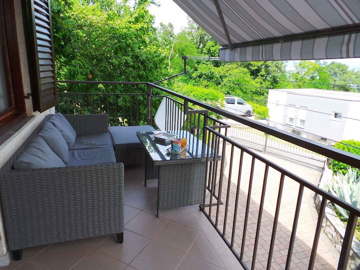 Holiday Apartment With Sea View - Lovran