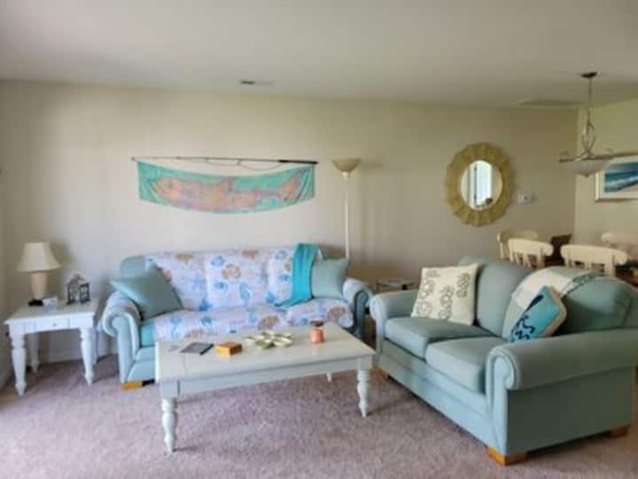 19799 Rehoboth Beach Townhouse W/ 3 Primary Suites - Delaware