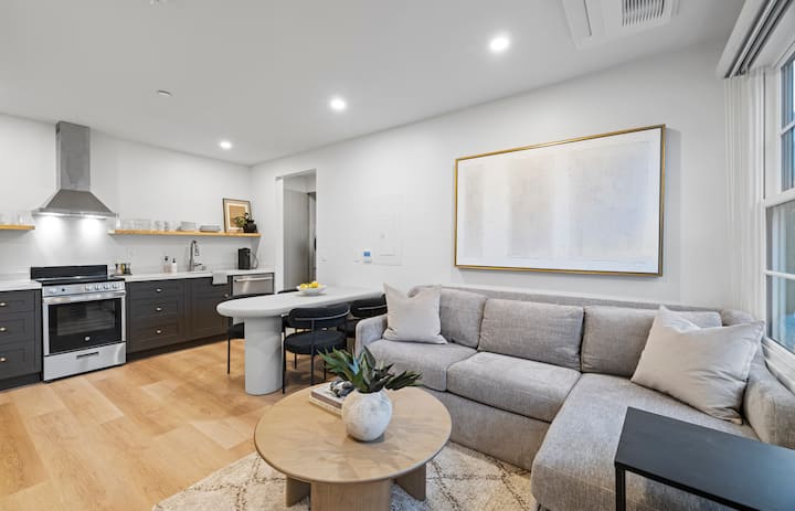 Casa Jardin Unit 4-boutique Suite In Downtown - 샌타바버라