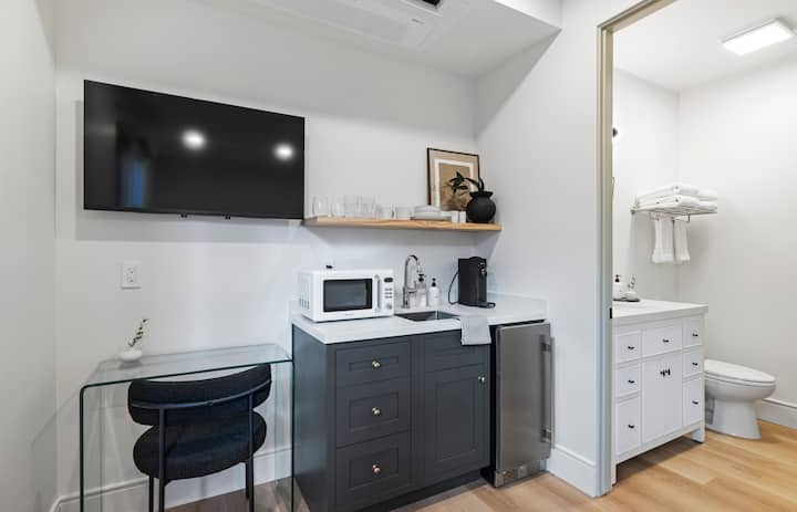 Casa Jardin - Studio 5 - Santa Barbara, CA