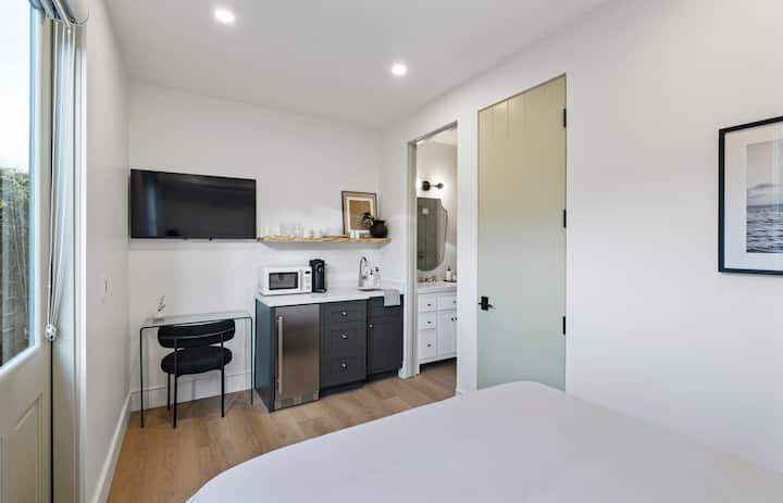 Casa Jardin Unit 6-boutique Suite In Downtown - Santa Barbara, CA