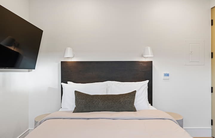 Casa Jardin Unit 7-boutique Suite In Downtown - Neverland, Santa Barbara