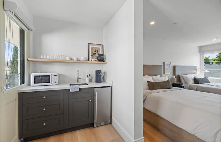 Casa Jardin Unit 12-boutique Suite In Downtown - Santa Barbara, CA