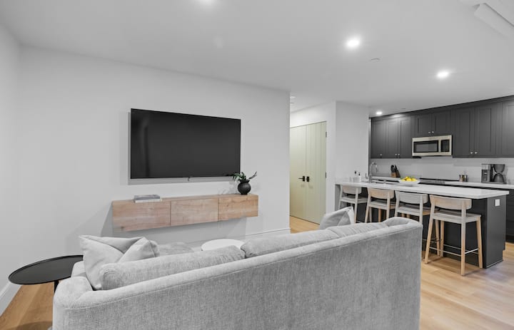 Casa Jardin Unit 13-boutique Suite In Downtown - 샌타바버라