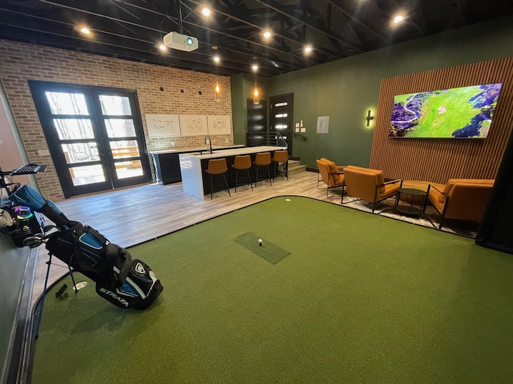 Regal Raccoon -5 Bedroom Cabin - Broken Bow, OK