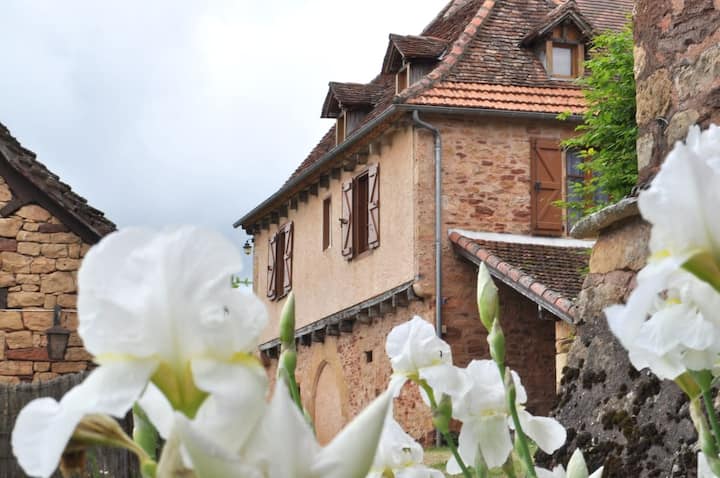 Nuitée Au Pied Du Château De Castelnau - Bretenoux