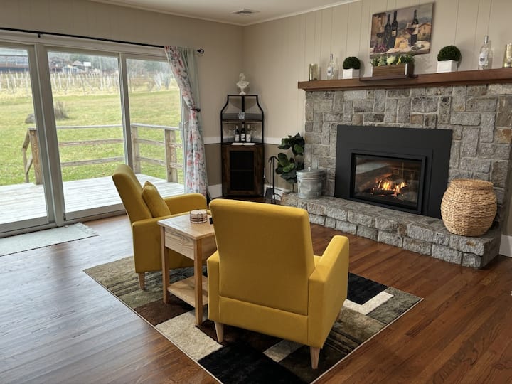 Vineyard Retreat: 3br Home-live Music, Wine+hiking - Robibero Winery, New Paltz