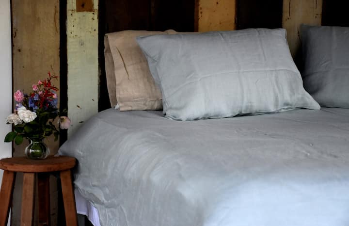 On Bell Glamping - The Babbler - Singleton