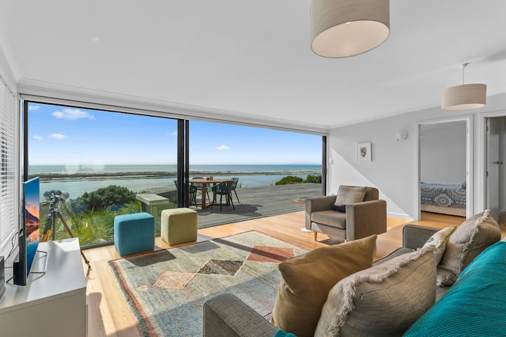 Blue Skies Sunrise - Mangawhai Heads Holiday Home - Mangawhai