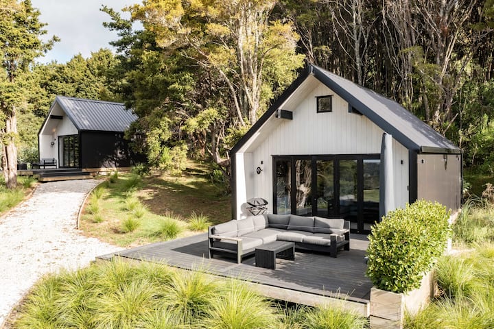 Villas 1 & 2: Side-by-side Villas – 2 Luxe Retreat - Mangawhai Heads
