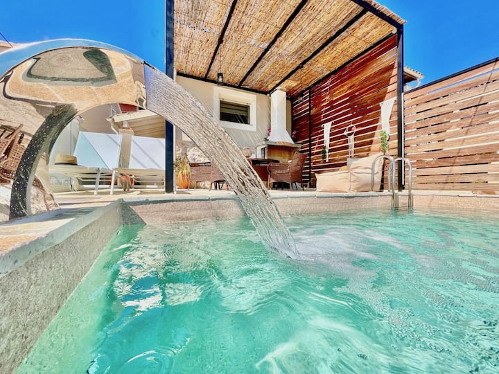 Dimitris Luxury Cottage With Private Pool - Ksamil