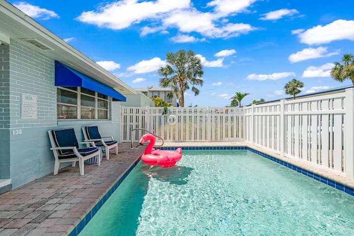 Close To Lido Beach! Updated Home W/ Private Pool - Sarasota, FL