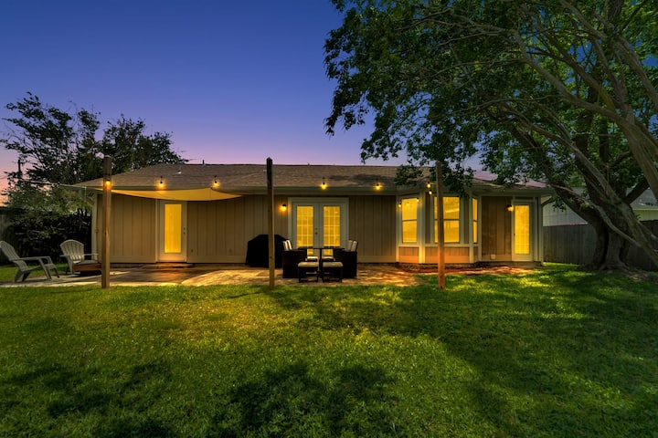 Two Spaces In One Main House And Guest House 25 Mi - Panama City, FL