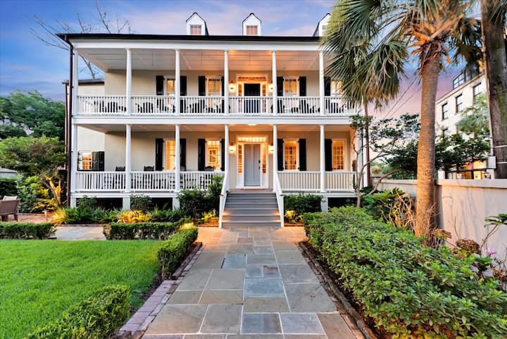 Rare, Historical Estate Near Market St W. Parking - Charleston, SC