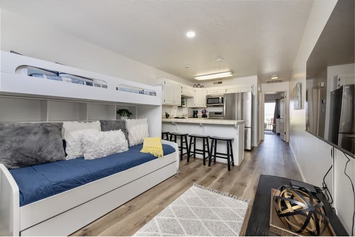 Las Palmas Resort #308 | All-inclusive Amenities - St. George, USA