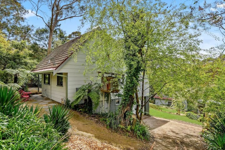 Banksia Cottage, Pretty Cottage With Garden - Katoomba