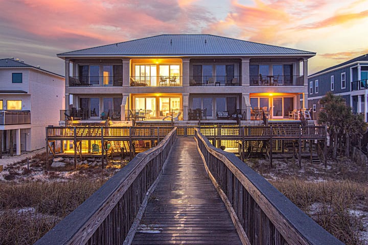 Beachfront Paradise| 4br| Gulf Views |Ev Chrgr - Navarre, FL